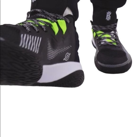 Nike | Shoes | Nike Kyrie Flytrap 5 Basketball Shoes Sneakers Training ...